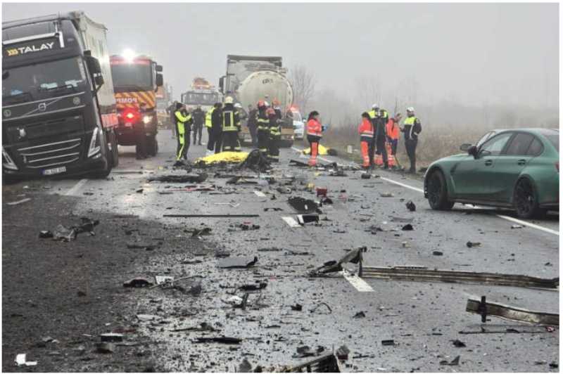 UPDATE Death toll of Timis County Greek minibus crash rises to seven ...