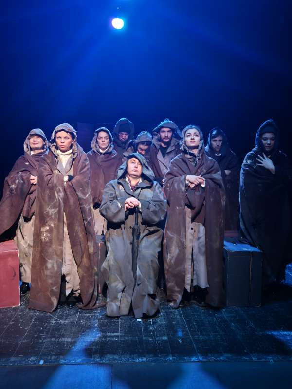 Bihor: Teatrul Regina Maria încheie anul 2024 cu o premieră naţională ...
